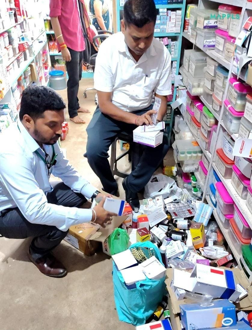 नकली कफ सिरप बेचने पर मेडिकल स्टोर का संचालक गिरफ्तार - TENALIRAM NEWS